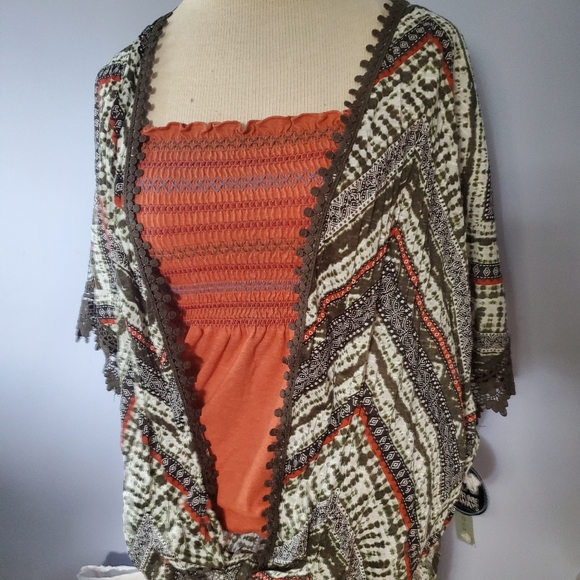 Absolutely Famous | Tops | Tie Front Nwt | Poshmark
